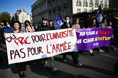 At least 195,000 take to streets across France to denounce budget cuts ...